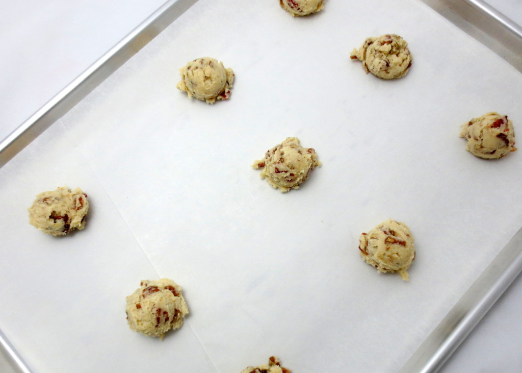 Maple Bacon Cookies - Cinnamon and Sugar