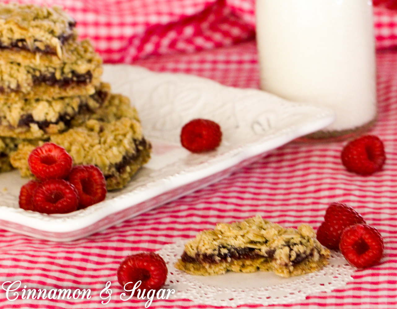 Oatmeal Raspberry Crumble Bars - Cinnamon and Sugar