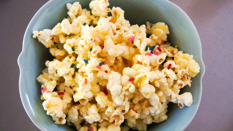 A Quartet of Gourmet Popcorn Recipes - Cinnamon and Sugar