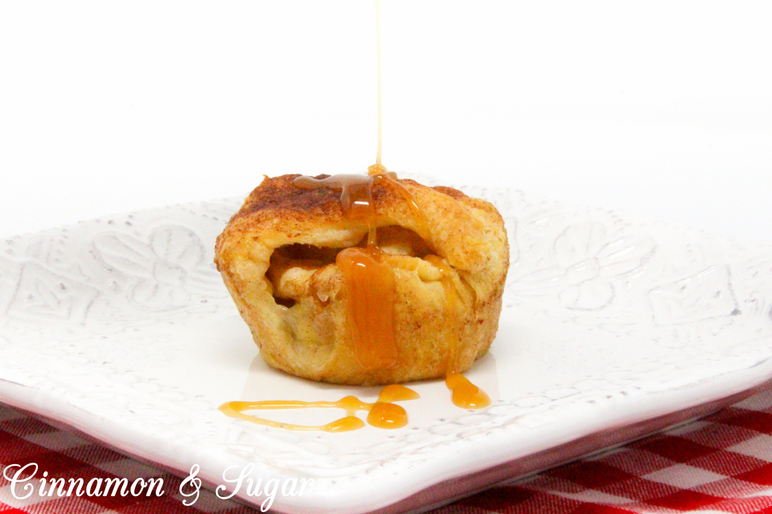 Bite-Sized Apple Pie - Cinnamon and Sugar