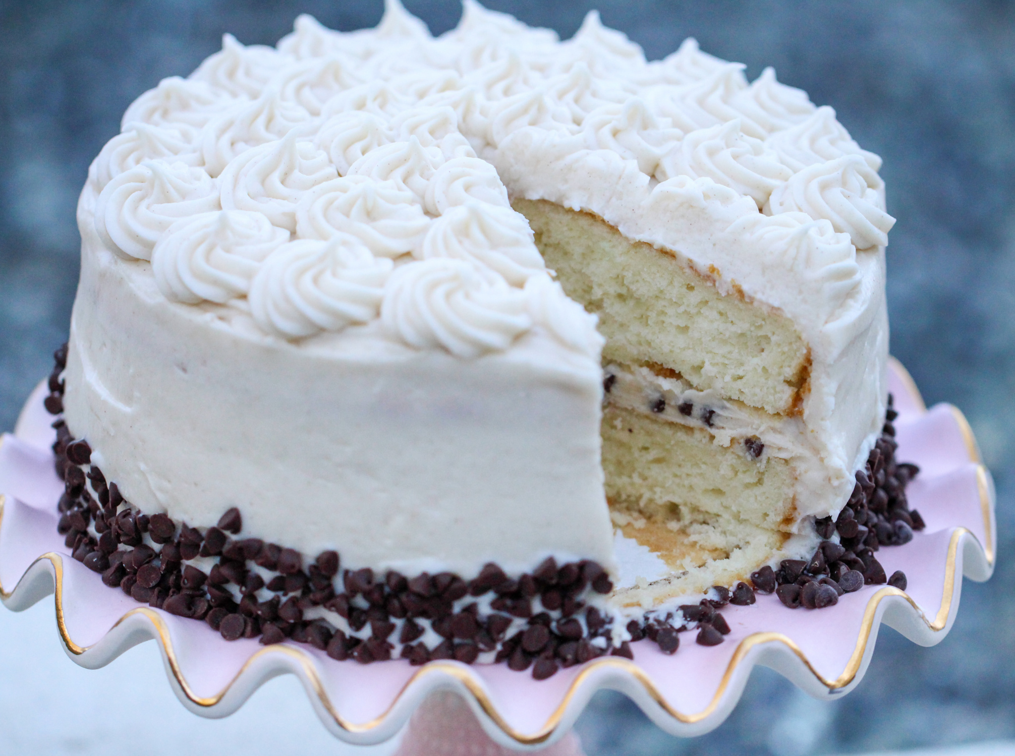 Cannoli Cake - Cinnamon and Sugar