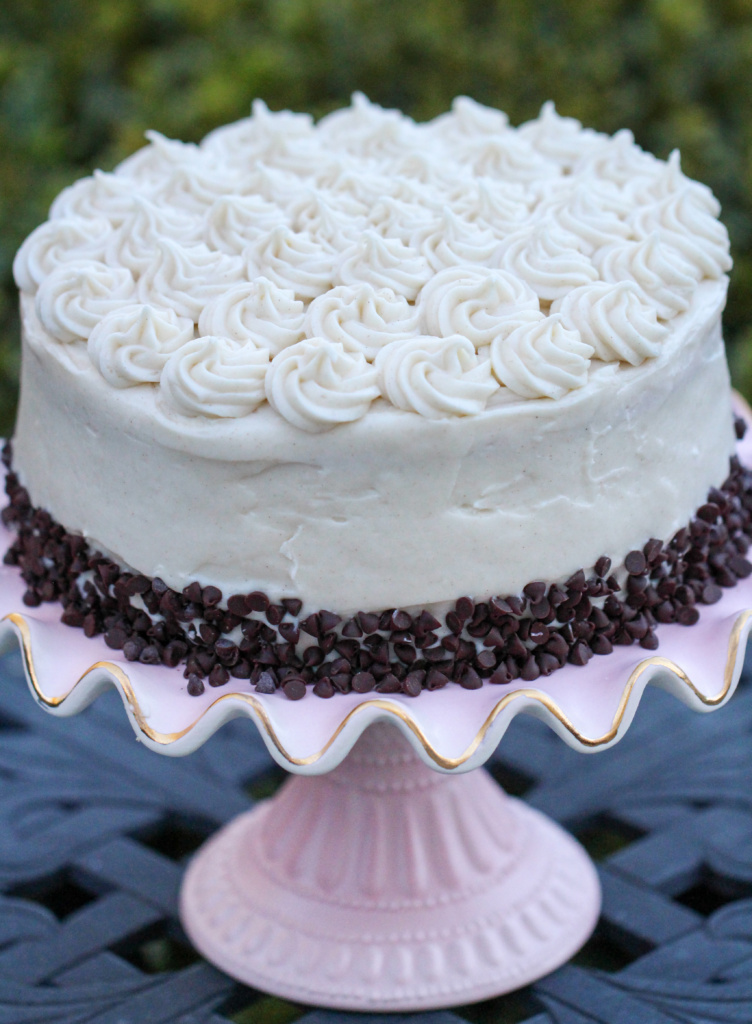 Cannoli Cake - Cinnamon and Sugar