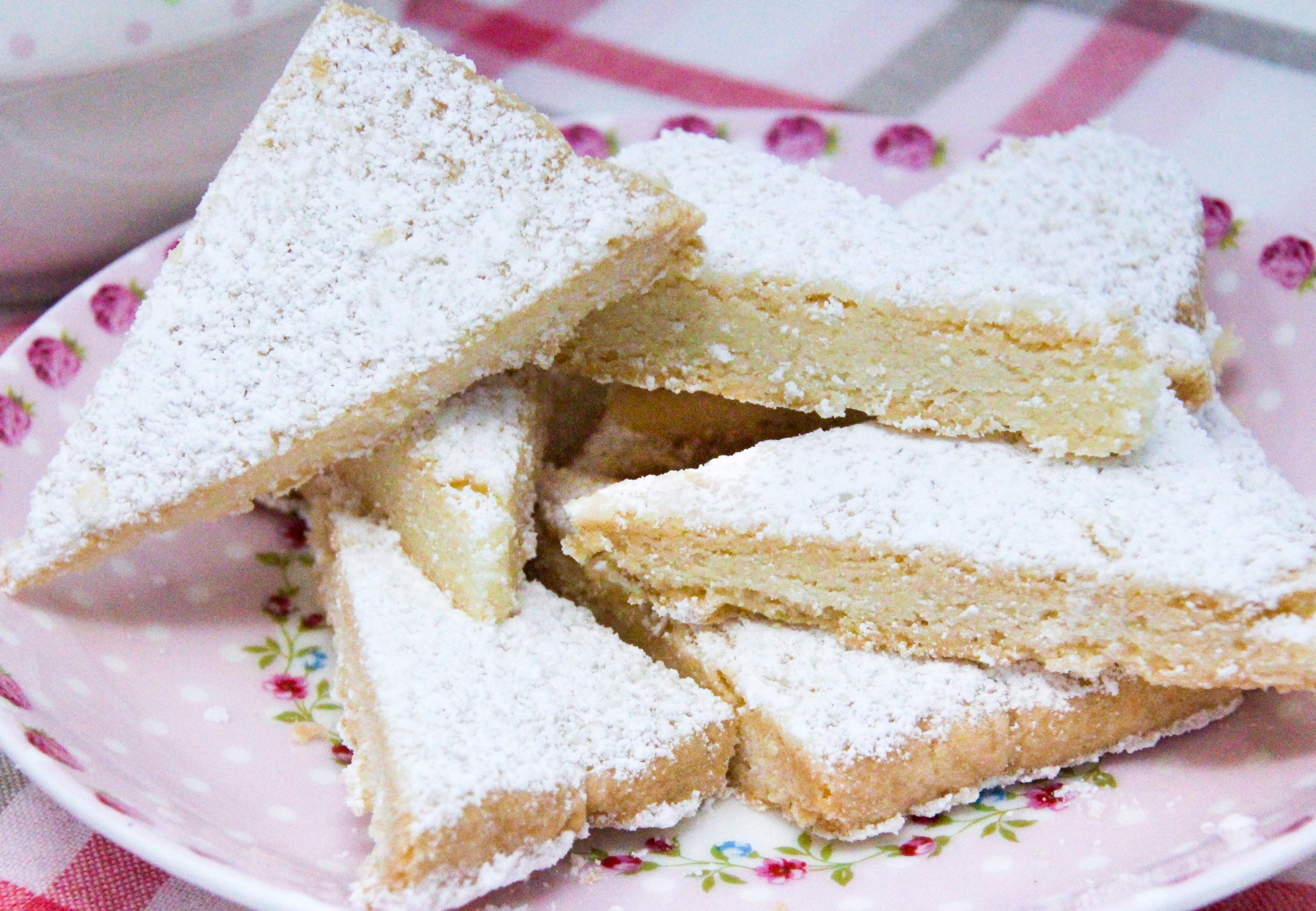 Buckingham Palace Shortbread from Mrs. Hudson’s Tea Room - Cinnamon and ...