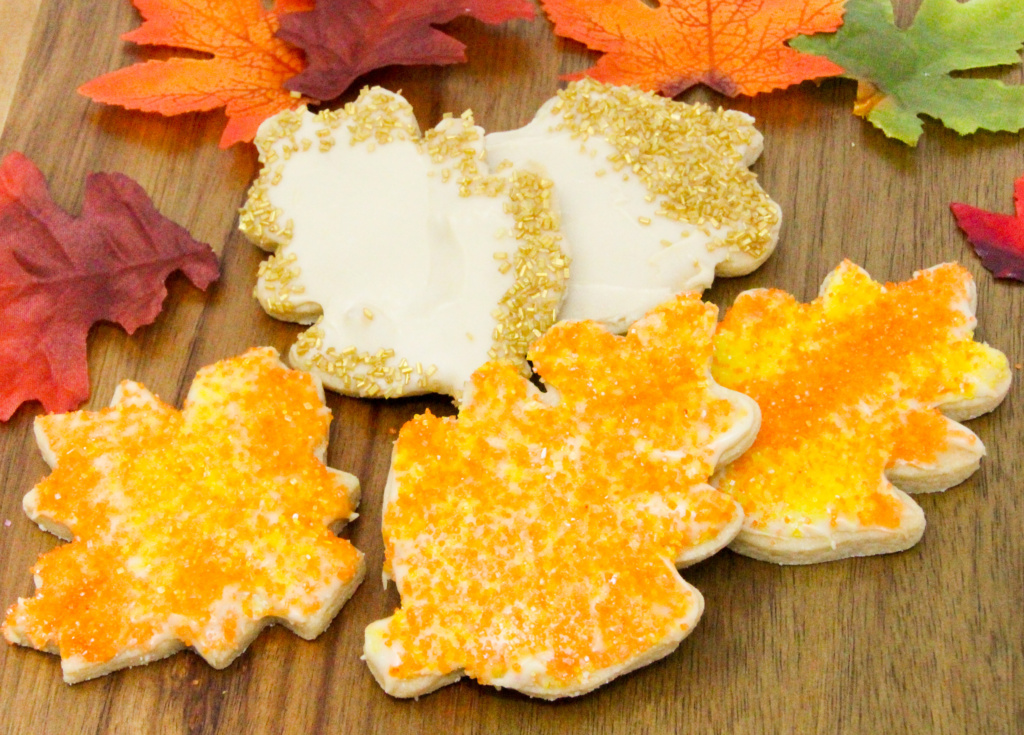 Maple Shortbread Cookies - Cinnamon and Sugar
