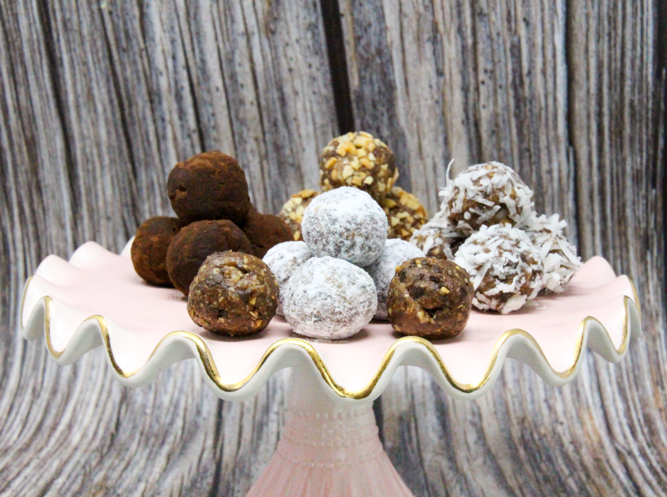 No-Bake Fudge Bites - Cinnamon and Sugar