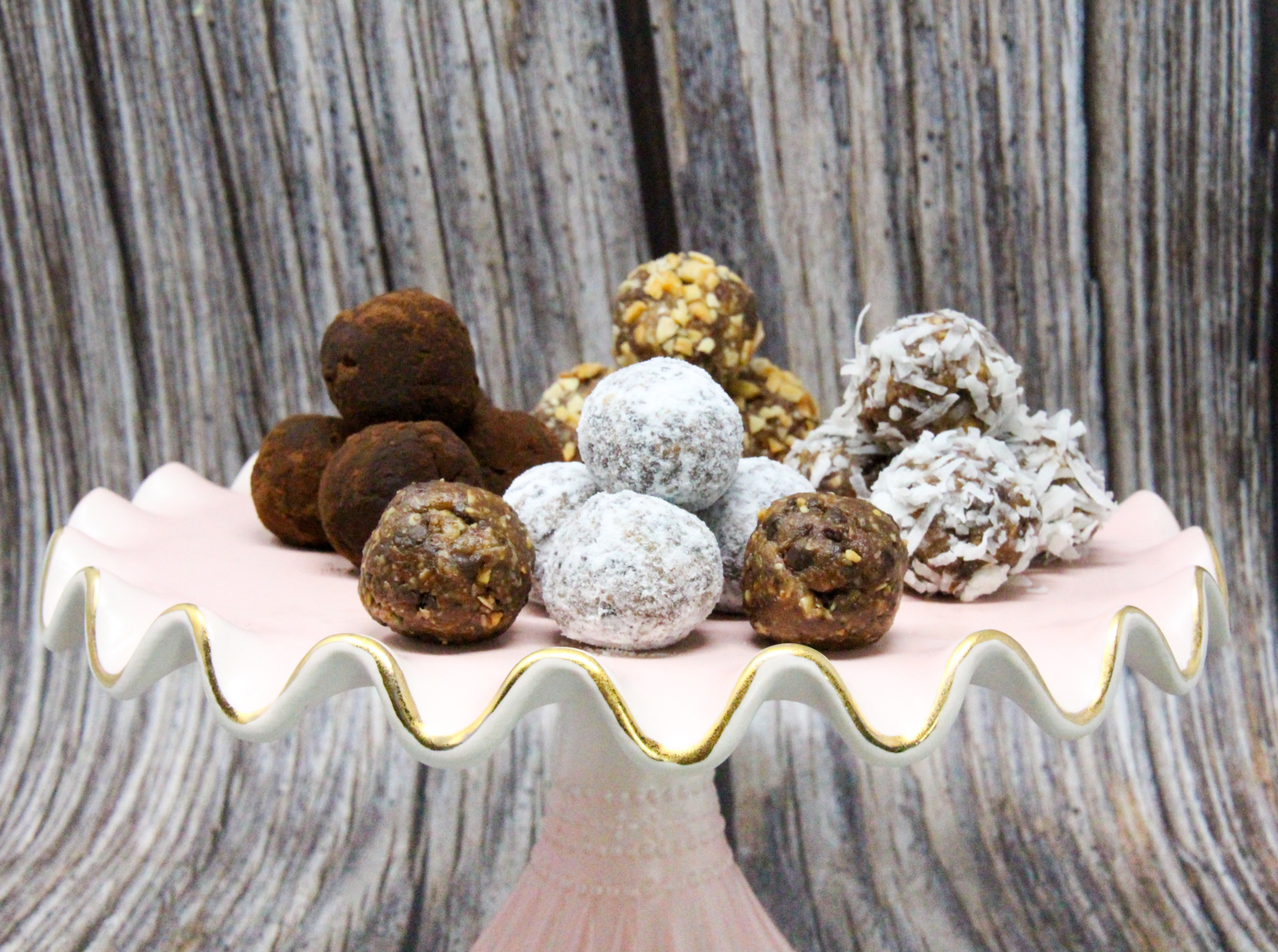 No-Bake Fudge Bites - Cinnamon and Sugar