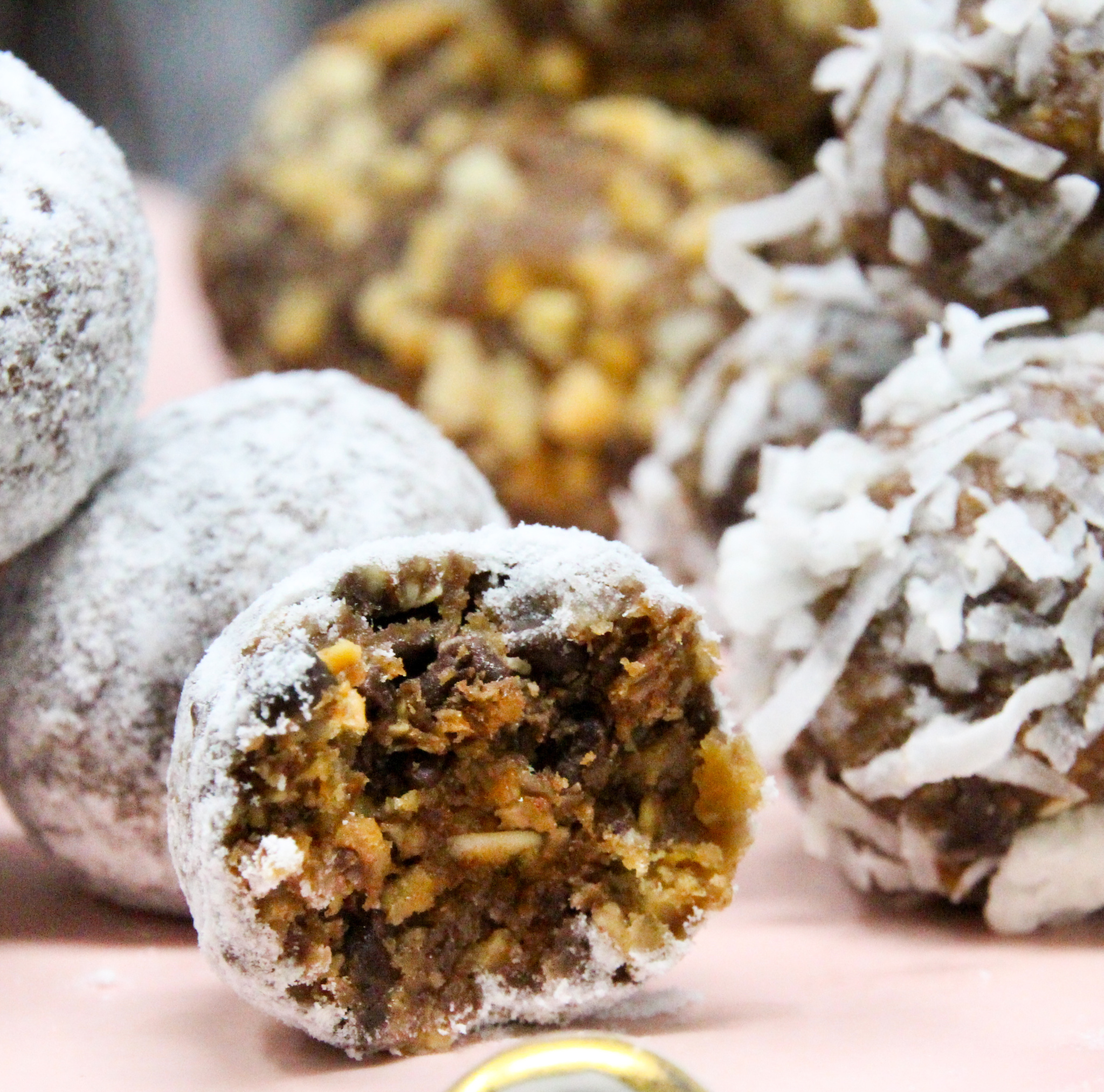 No-Bake Fudge Bites - Cinnamon and Sugar