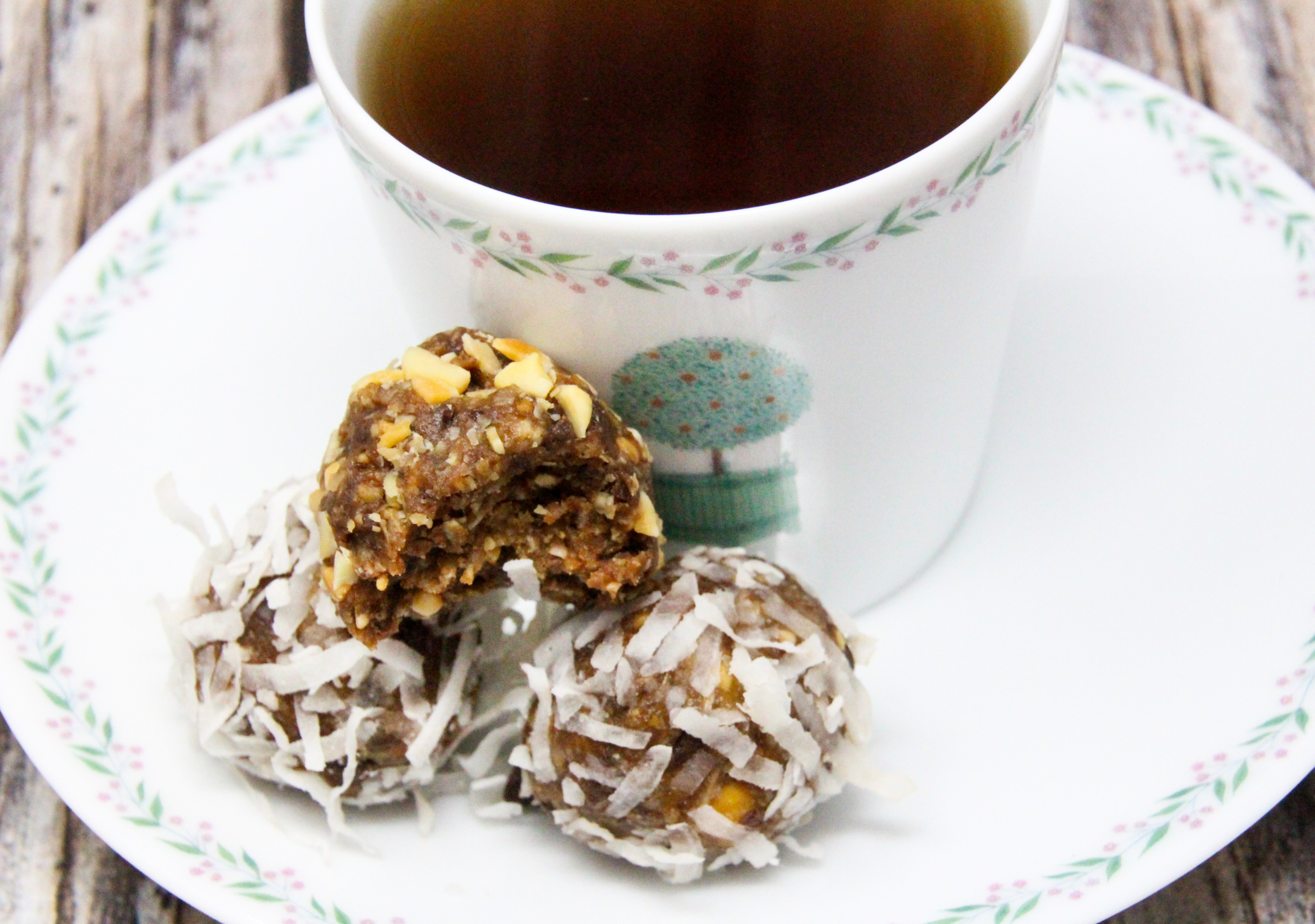 No-Bake Fudge Bites - Cinnamon and Sugar
